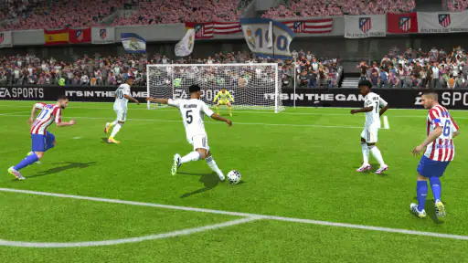 Application EA SPORTS FC™ Mobile Football - Reviewed
